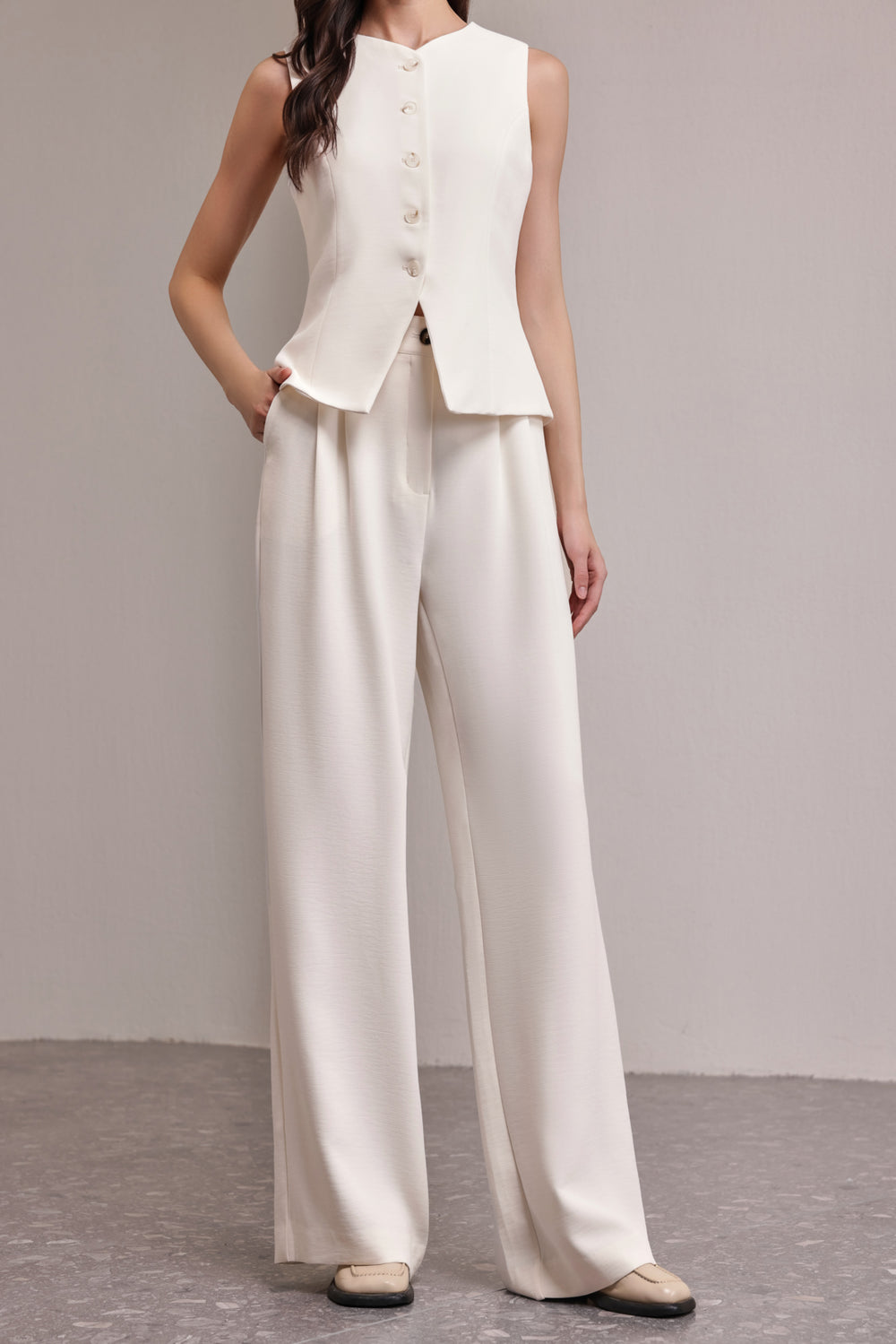 Luna Clothing Collection - Modern Linen Fashion for Everyday Style